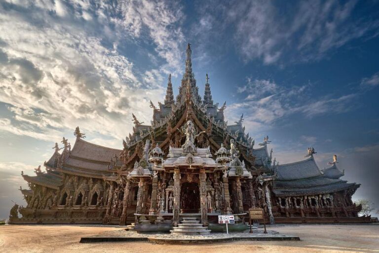 33 Famous Landmarks in Thailand: A Guide to Iconic Sights | The Working ...