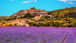Best Time to Visit France (A Month by Month Guide) | The Working Traveller